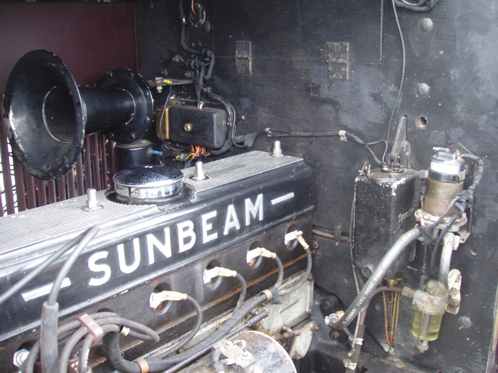 Sunbeam 18 hp Six-light Saloon – The Motor Shed