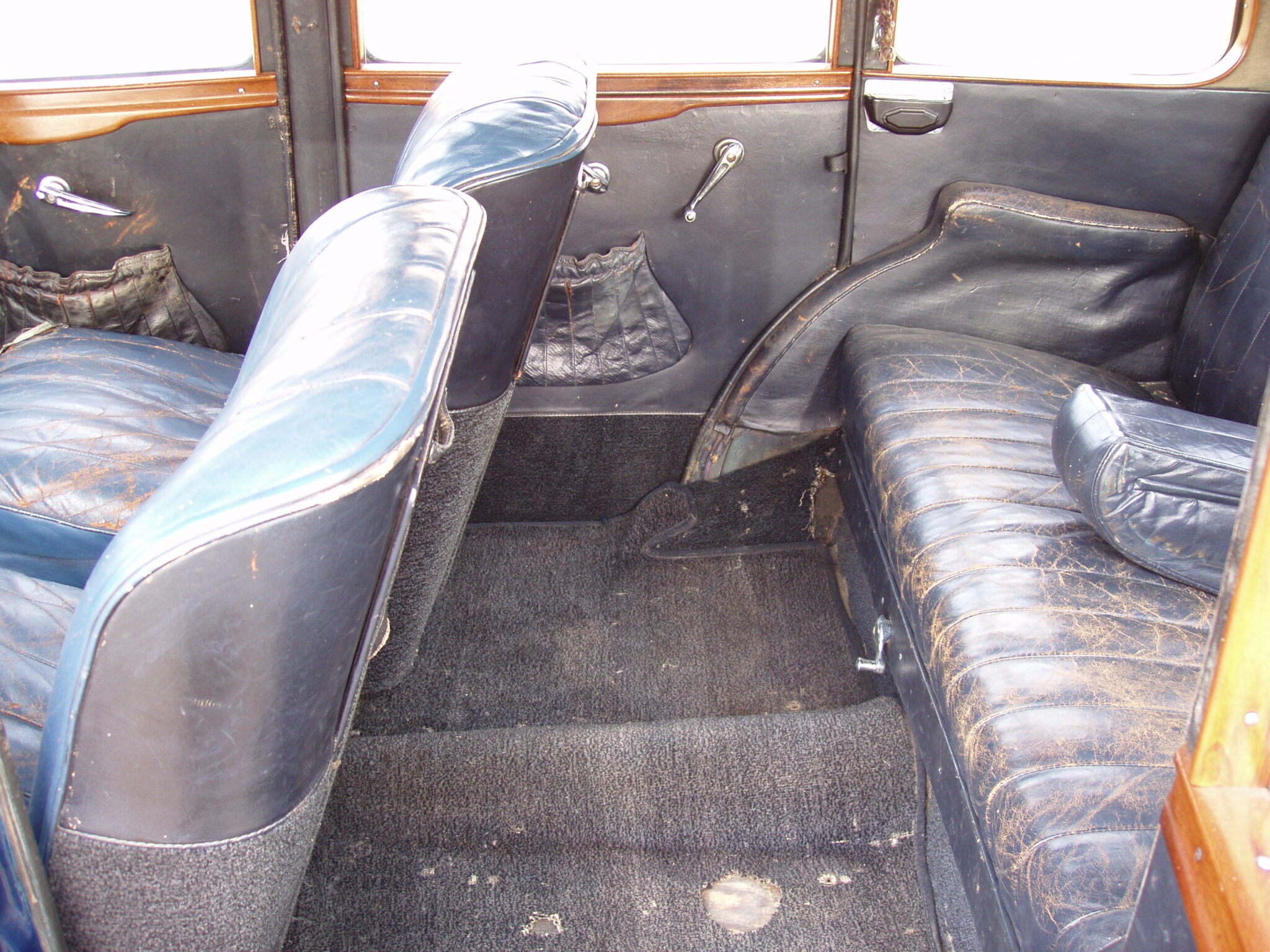 Austin 18 Carlton saloon – The Motor Shed